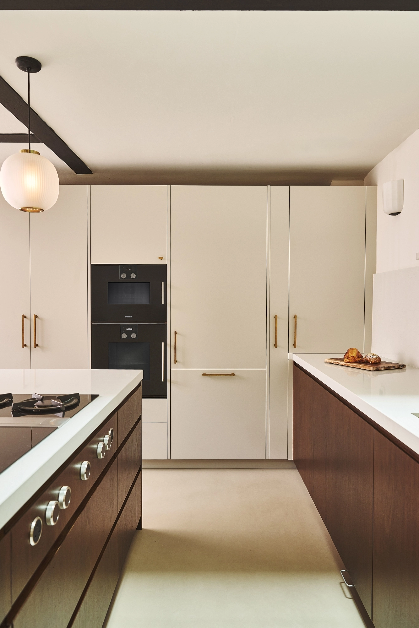 Shoreditch Kitchen - Minimalist design, honest materials