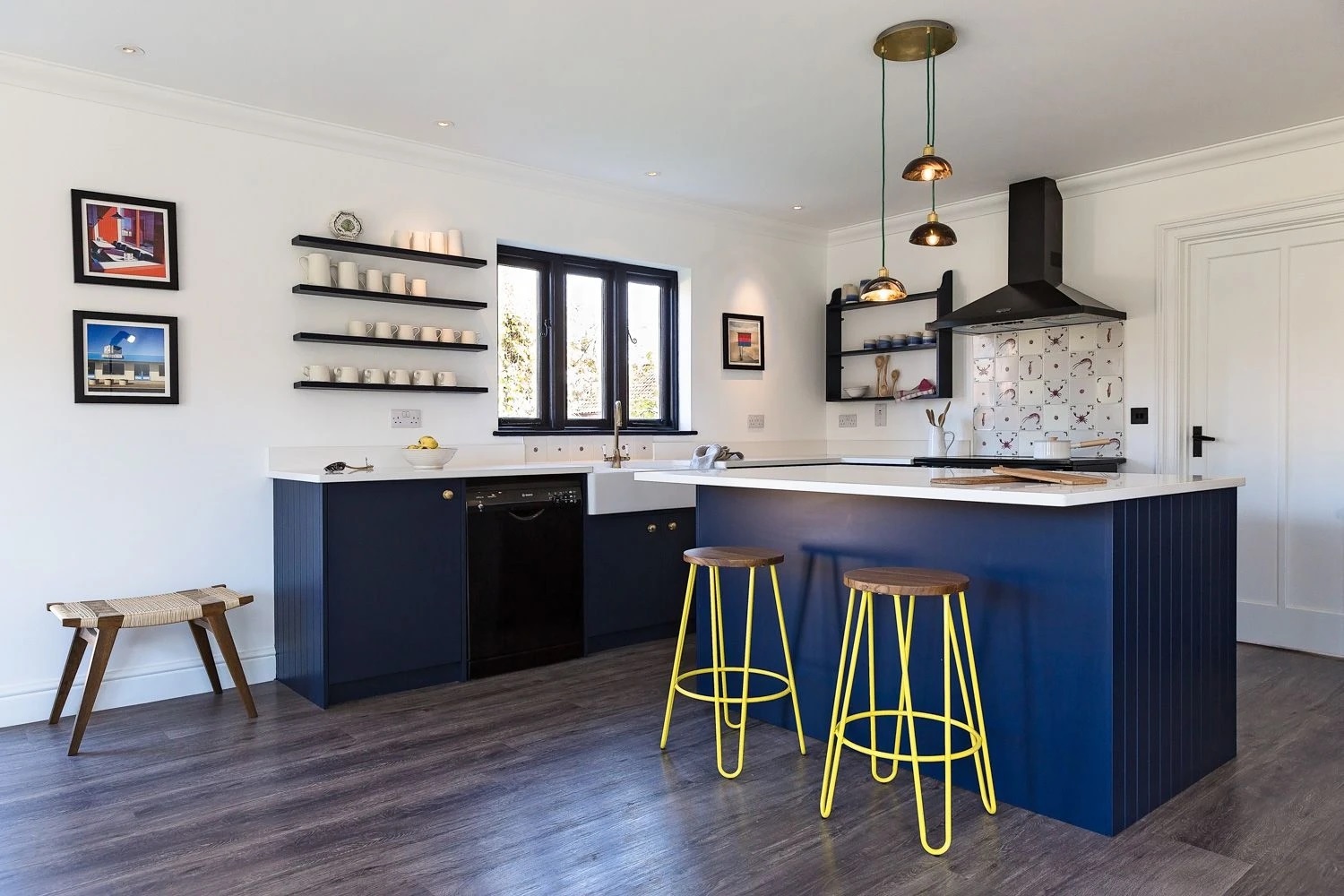 Modern vs Contemporary kitchen design – What’s the difference?