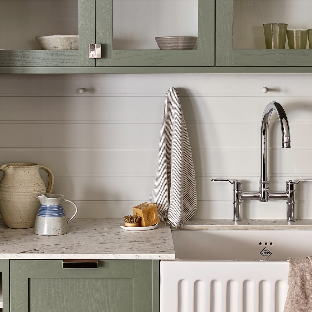 St Giles | Contemporary Green Shaker Kitchen | Naked Kitchens